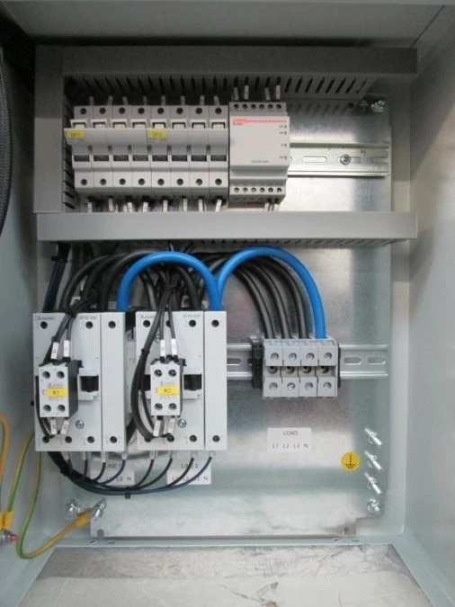 Układ automatyki SZR 80A 4P ze sterownikiem ATL600 w obudowie IP65 ...