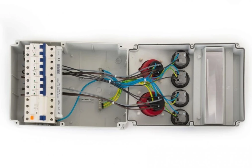 Rozdzielnica CAJA 12M - gniazda 16A 5p, 32A 5p, 4x230V + zabezpieczenia ...