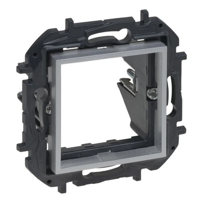 NILOE STEP - ADAPTER MOSAIC - KOLOR ALUMINIUM – LEGRAND | TIM SA