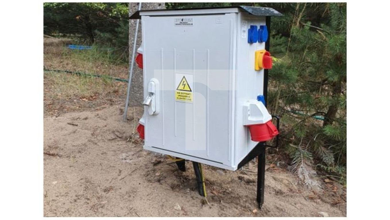 Rozdzielnica budowlana ERB63A2L na stojaku z licznikiem, IP54, gniazda ...